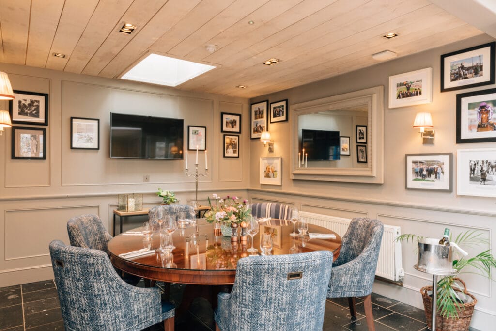 Mikey Ryan's Bar & Kitchen - Time for Tipperary